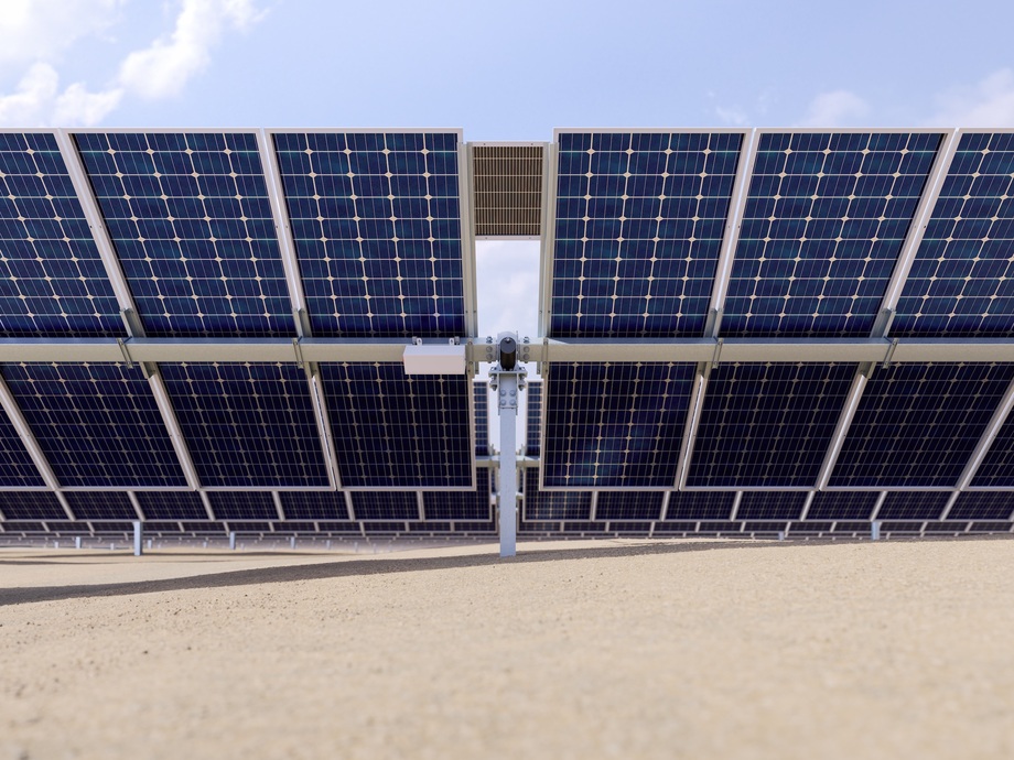 A dual-row tracker with machine learning - pv Europe