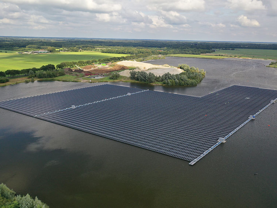 Floating solar parks: - Netherlands: Hotspot for floating PV - pv Europe