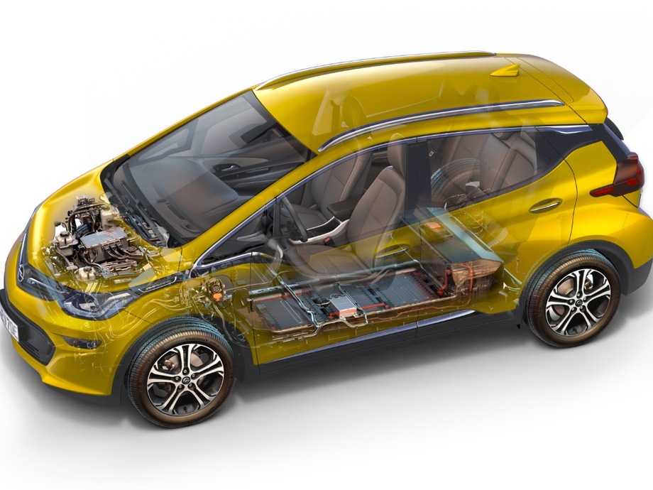 E mobility Opel Ampera e with a range of over 500 kilometers 60 kWh battery expected price of 30.000 35.000 Euro