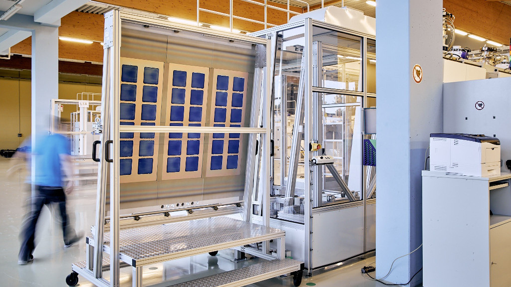 Oxford PV: - Factory for perovskite solar cells starts production