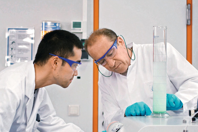 Innovative battery technology - Getting sodium-ion batteries using ...