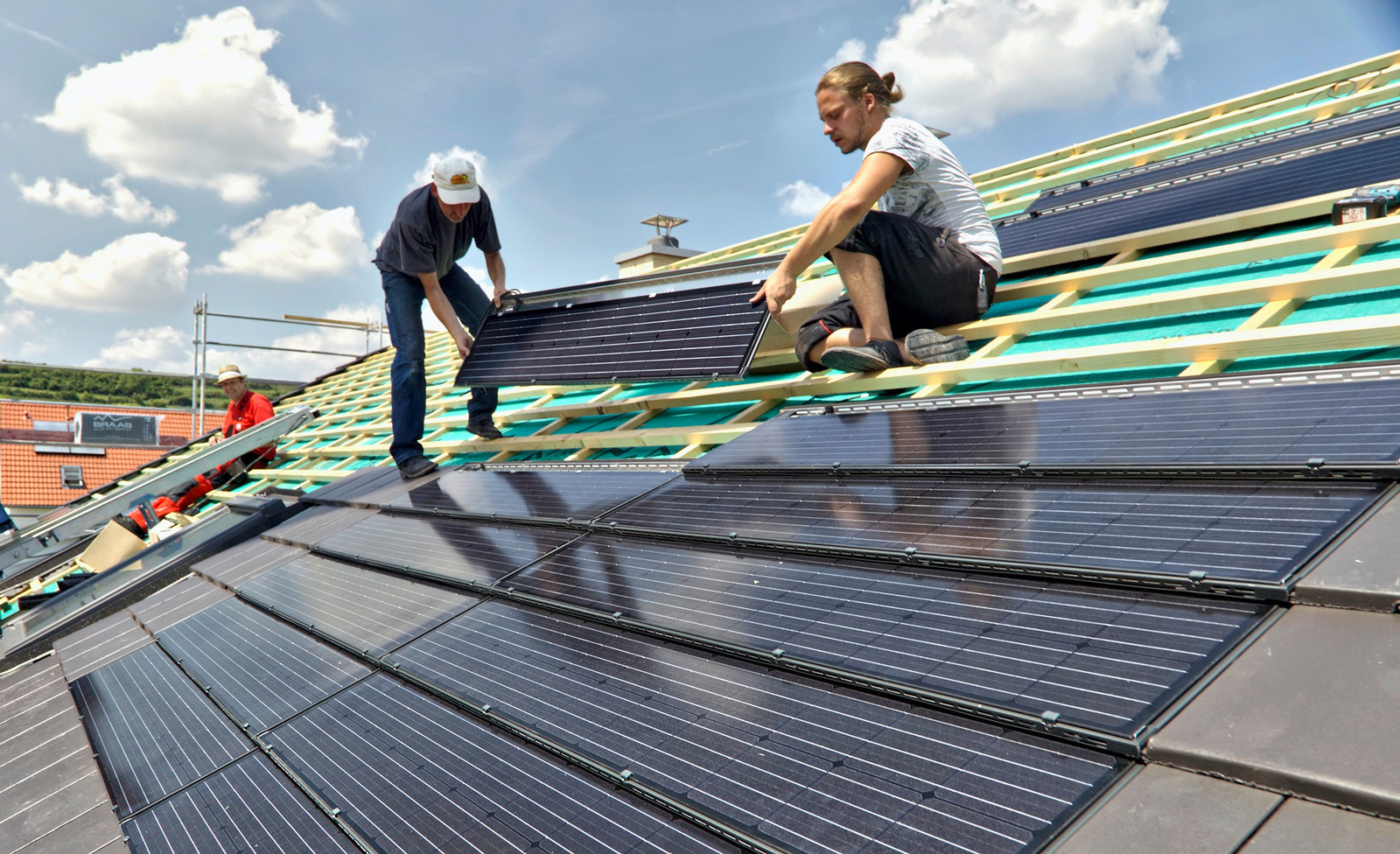 BIPV - Coburg University and IBC Solar develop solar tiny house
