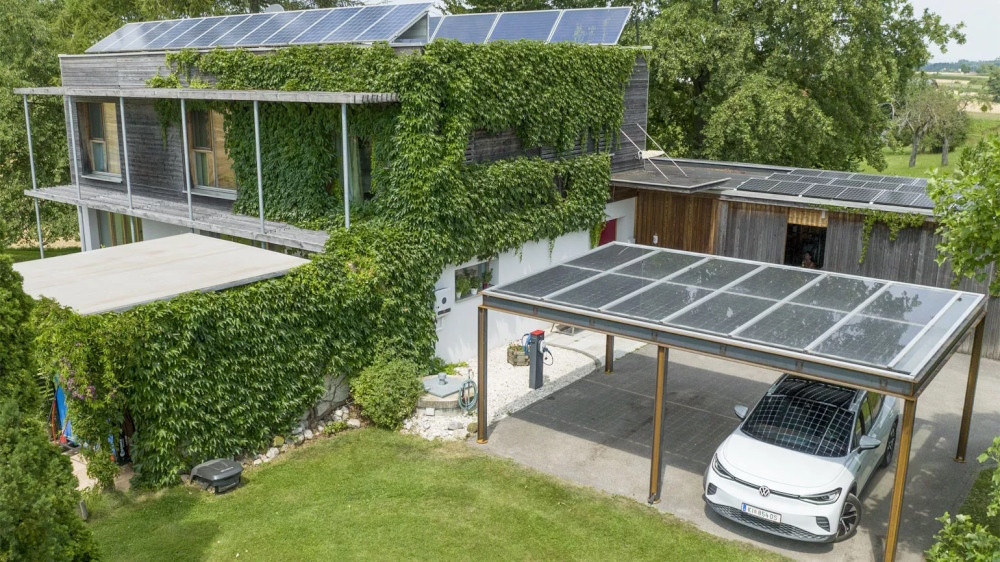 China: - World`s largest PV plant grid connected