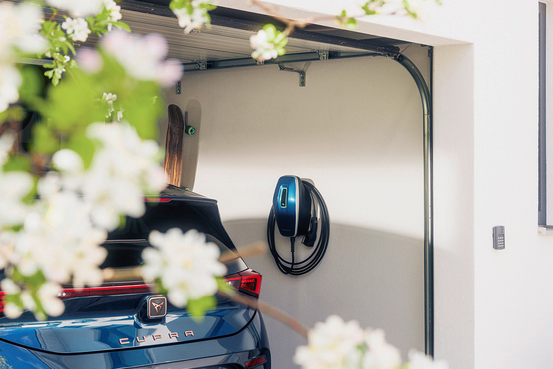 Skycharge: - The world's first charging station for electric aviation