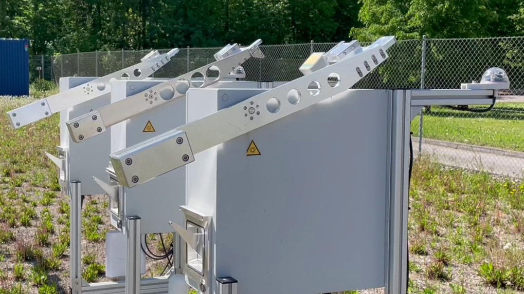 Solar cleaning: - SunBrush mobil delivers solar cleaning system to ...