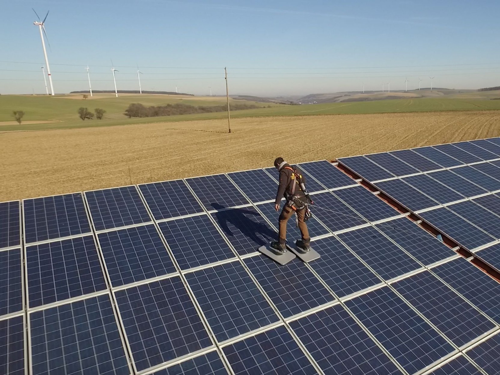 Watch: Dragon scale solar tiles installed on Google buildings in ...