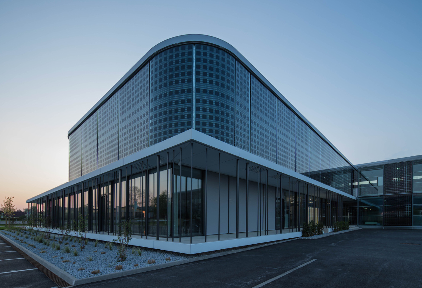 Semi-transparent facade that generates power