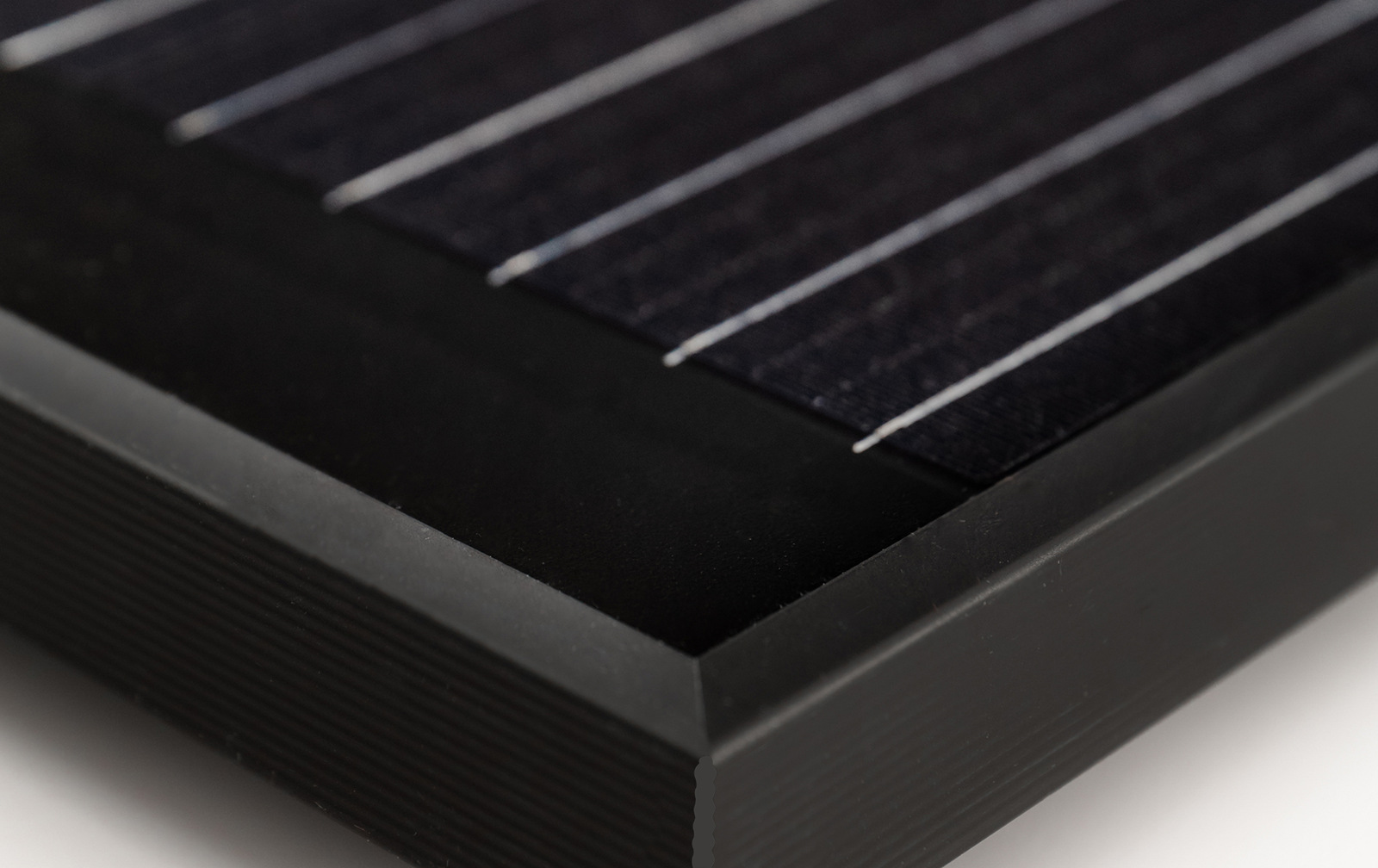 Solar modules: - Glass-glass solar modules in black