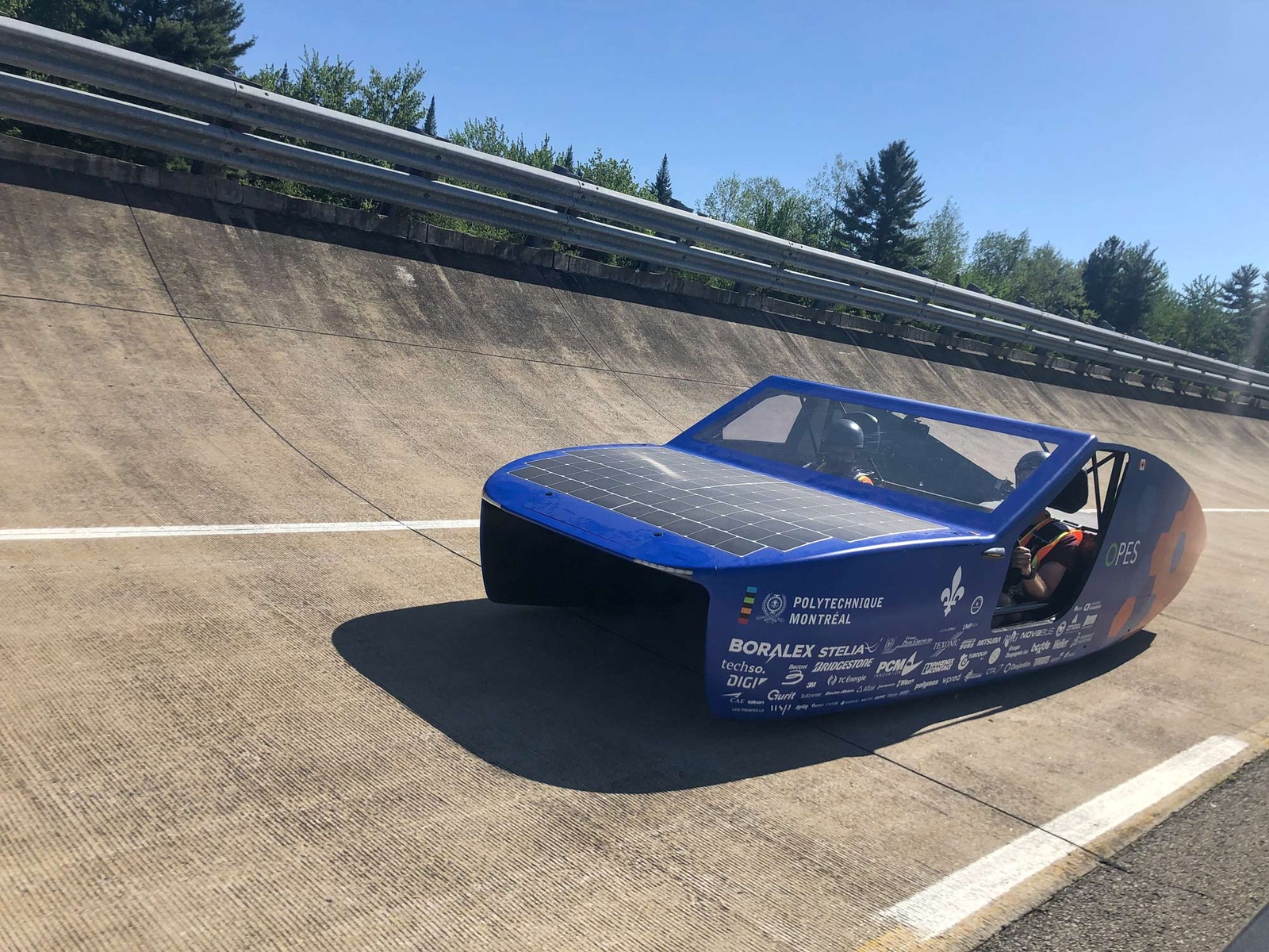 American Solar Challenge: - Canadian solar racing car integrates panels ...