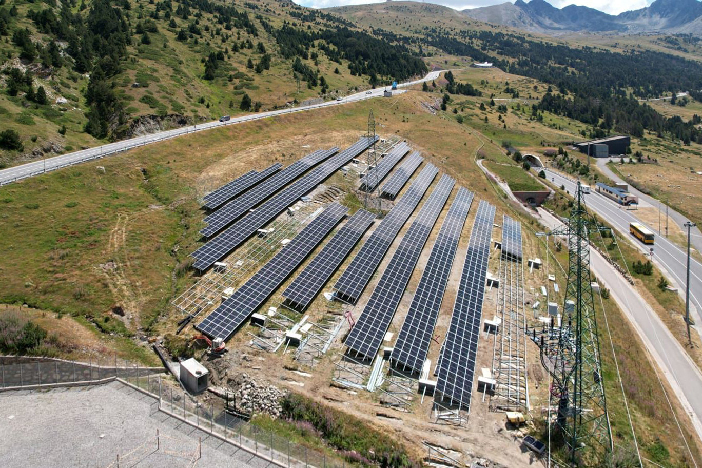 Solar park - LONGi builds ground-mounted solar plant in the Pyrenees ...