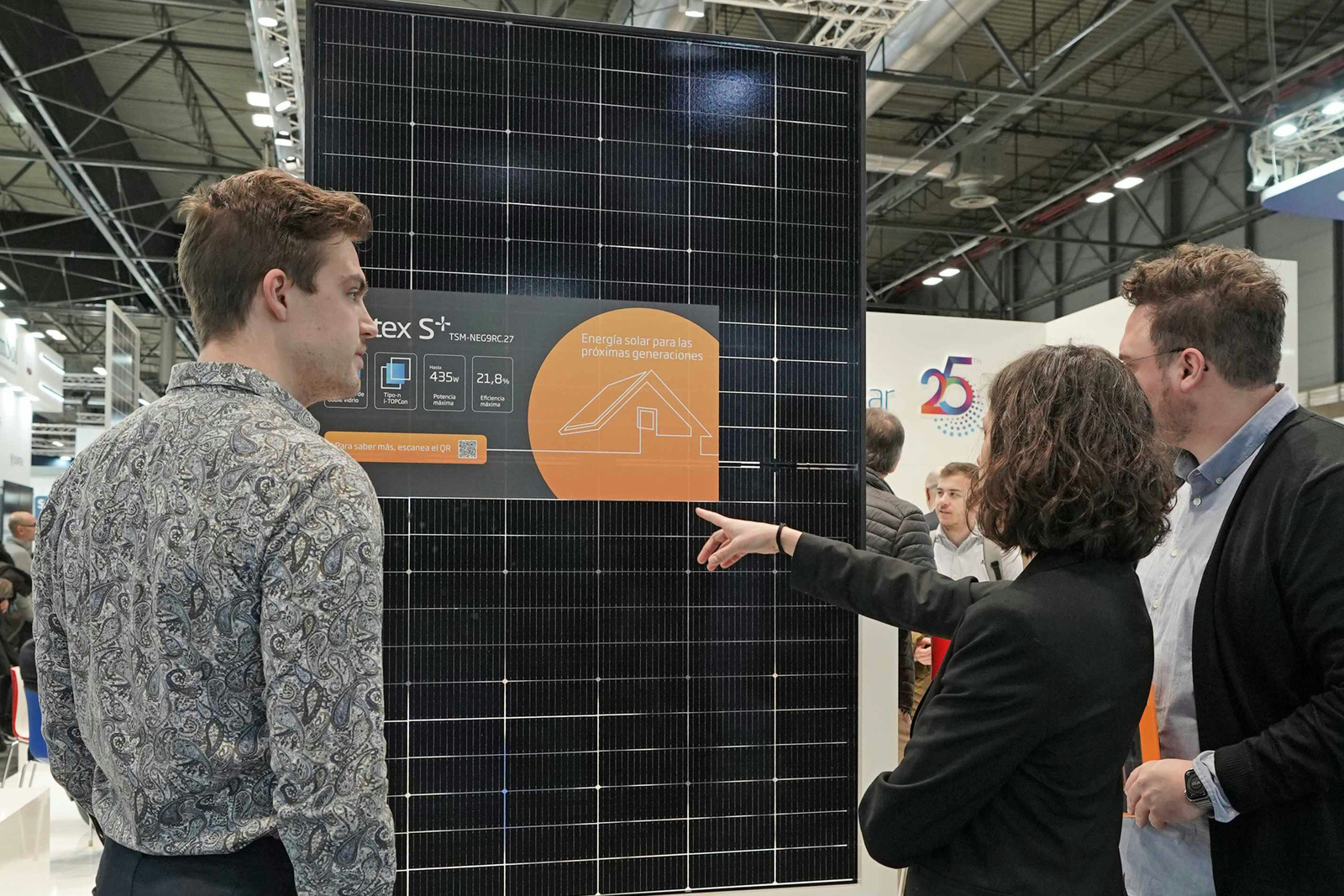 Solar modules - A new glass-glass module in the Vertex family