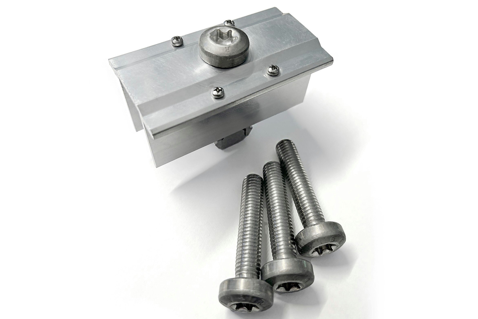 Fath Solar Components - Corrosion-free aluminium screw for mounting systems