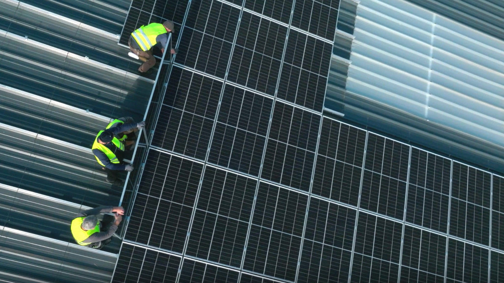 Commercial solar - Aerocompact and Securenergy realise PV system using ...