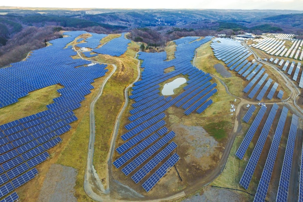 Japan: - 54-megawatt solar park on a former golf course
