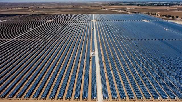 Belectric and Solel Boneh complete largest solar plant in Israel
