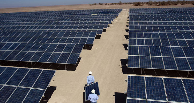 Large solar plant in the high desert of Chile