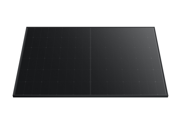 Solar modules - Efficient rooftop module with an optimiser