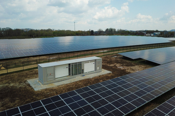 Solar parks: - Huawei builds first smart substation in a solar power ...